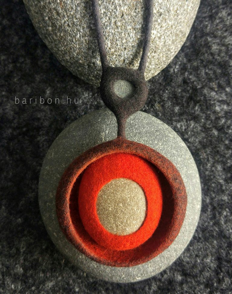 Red-eye necklace – Baribon